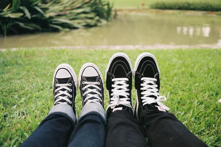 Why Do Canvas Shoes (Converse and Vans) Squeak? – Shoeuphoria Store